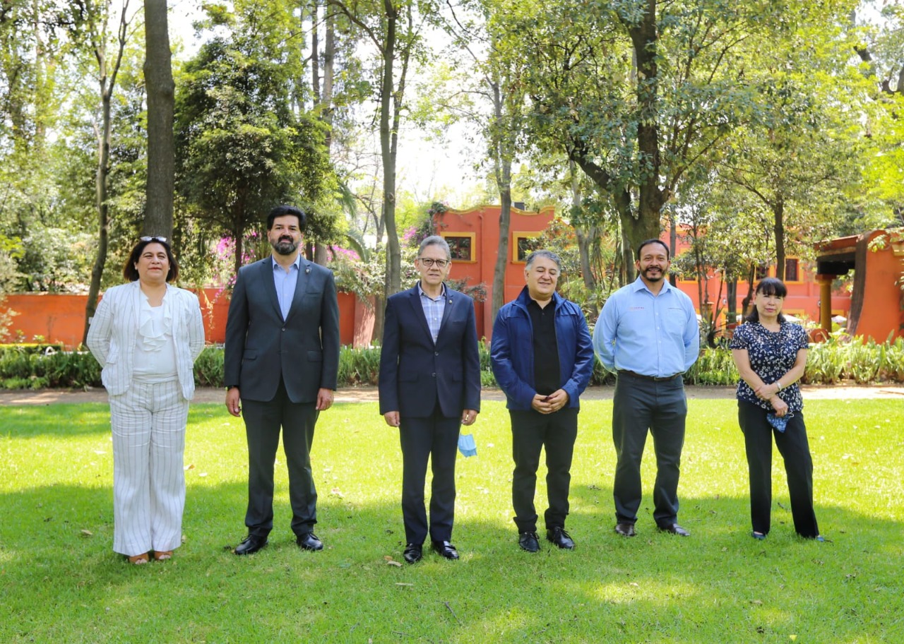 Firma Alfredo Barrera convenio con director de Fonoteca Nacional ... Firma Alfredo Barrera convenio con director de Fonoteca Nacional ...